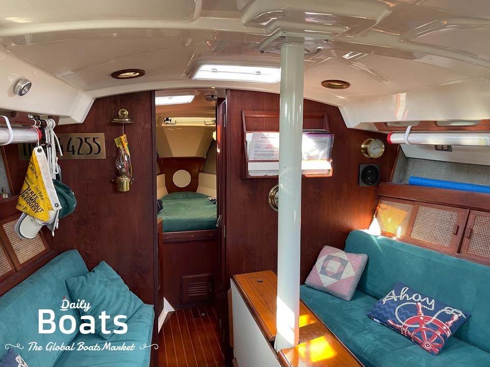 1985 Hunter Legend 40 for sale. View price, photos and Buy 1985 Hunter ...