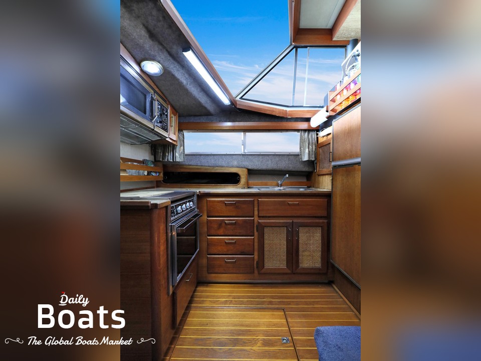 1985 Bayliner 3888 Motoryacht for sale. View price, photos and Buy 1985 ...