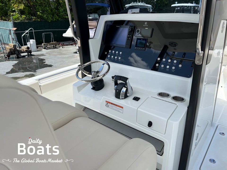 2022 Aquila 28 Molokai Power Catamaran for sale. View price, photos and ...
