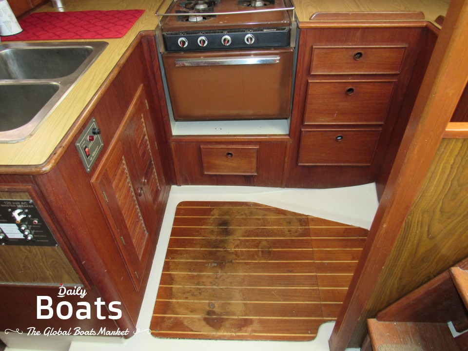 1980 Irwin Citation 39 for sale. View price, photos and Buy 1980 Irwin ...