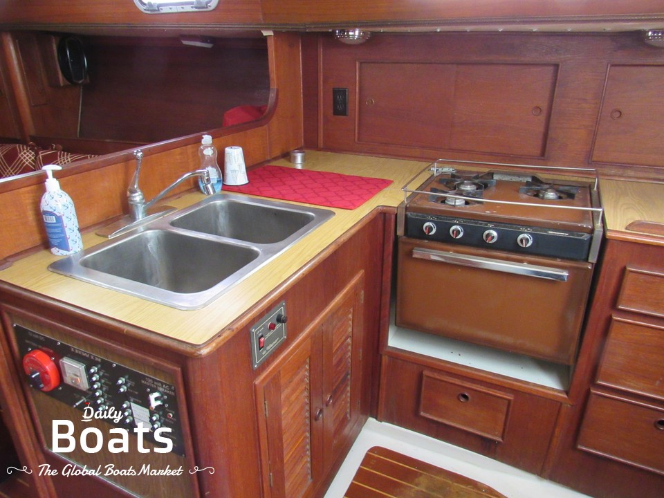 1980 Irwin Citation 39 for sale. View price, photos and Buy 1980 Irwin ...