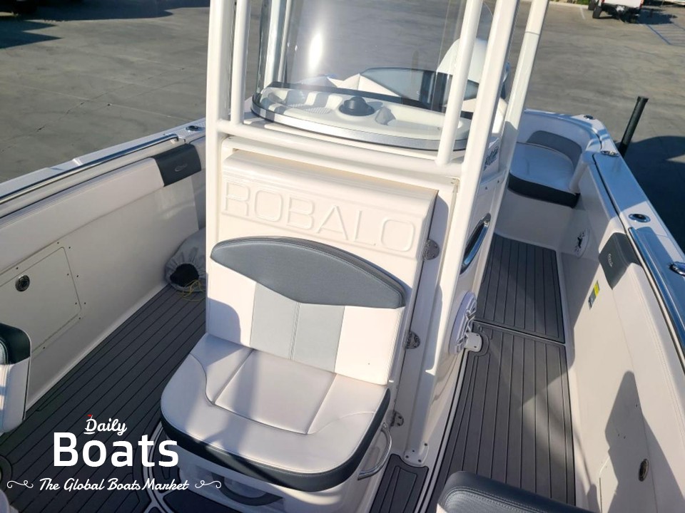 2021 Robalo R242 Ex for sale. View price, photos and Buy 2021 Robalo ...