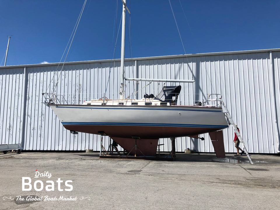 1984 Endeavour 35 for sale. View price, photos and Buy 1984 Endeavour ...