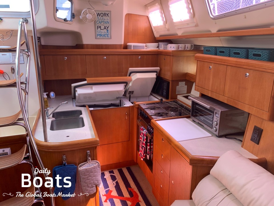 2005 Hunter 45 Center Cockpit for sale. View price, photos and Buy 2005 ...