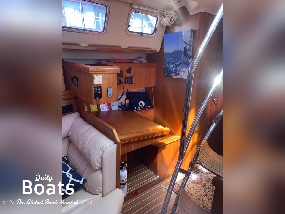 2005 Hunter 45 Center Cockpit for sale. View price, photos and Buy 2005 ...