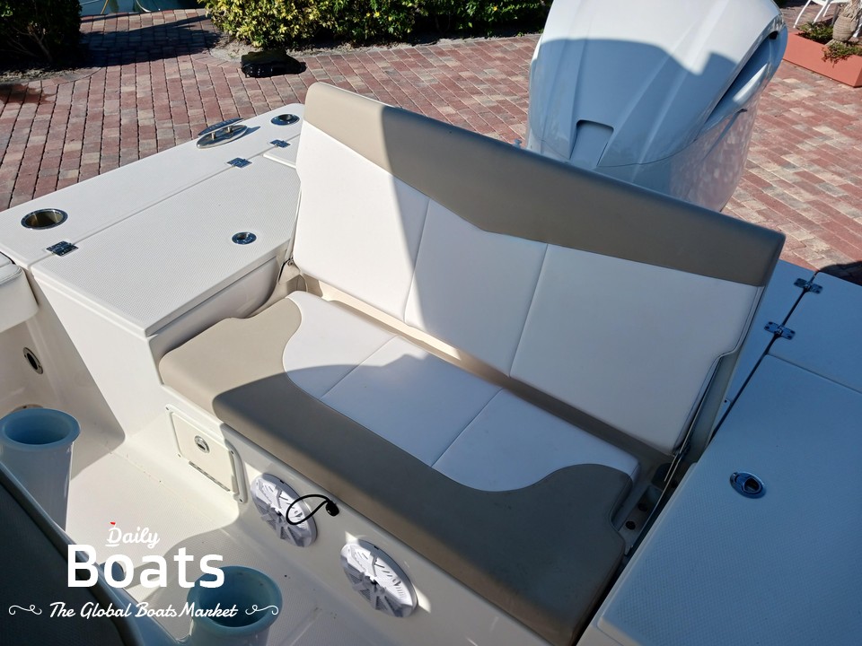 2021 Robalo 246 Cayman for sale. View price, photos and Buy 2021 Robalo ...