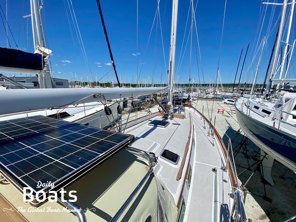 1990 Cape Dory Robinhood 40' Aft Cockpit for sale. View price, photos ...