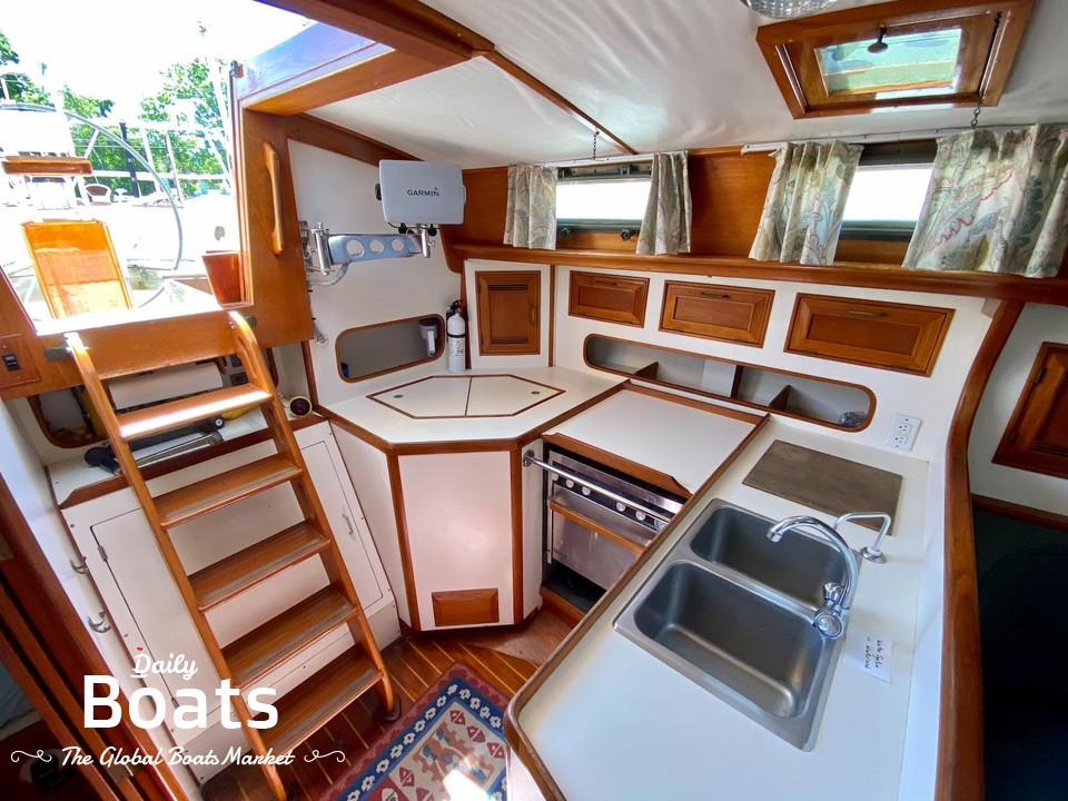 1990 Cape Dory Robinhood 40' Aft Cockpit for sale. View price, photos ...