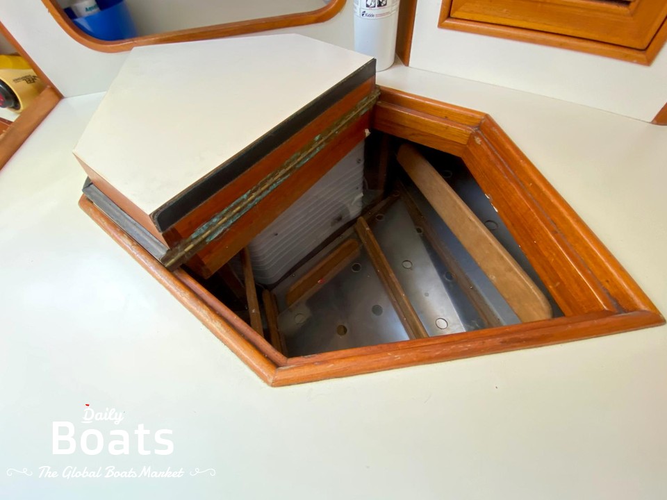 1990 Cape Dory Robinhood 40' Aft Cockpit for sale. View price, photos ...