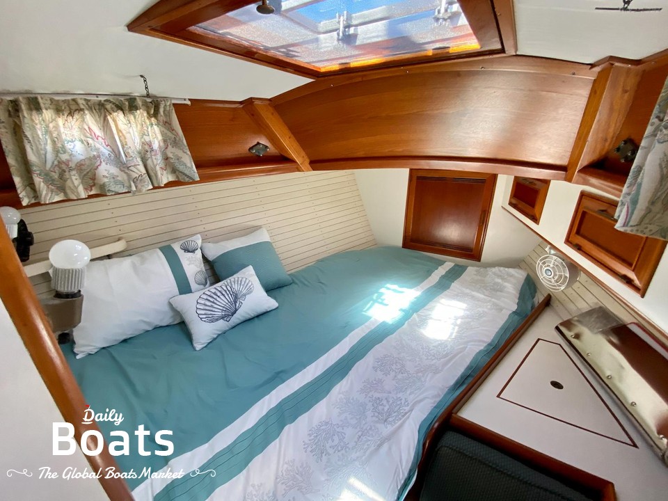 1990 Cape Dory Robinhood 40' Aft Cockpit for sale. View price, photos ...