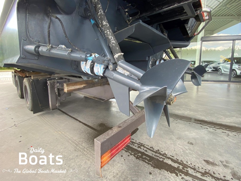 1991 High Performance Mac 40 Offshore Catamaran for sale. View price ...