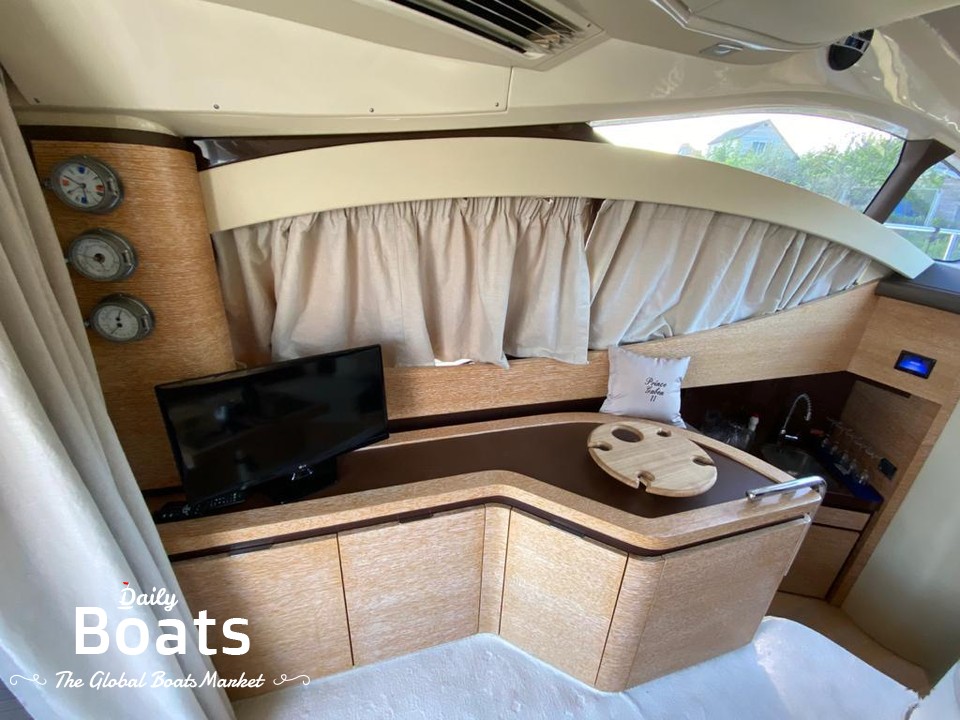 2010 Azimut 38 Flybridge for sale. View price, photos and Buy 2010 ...