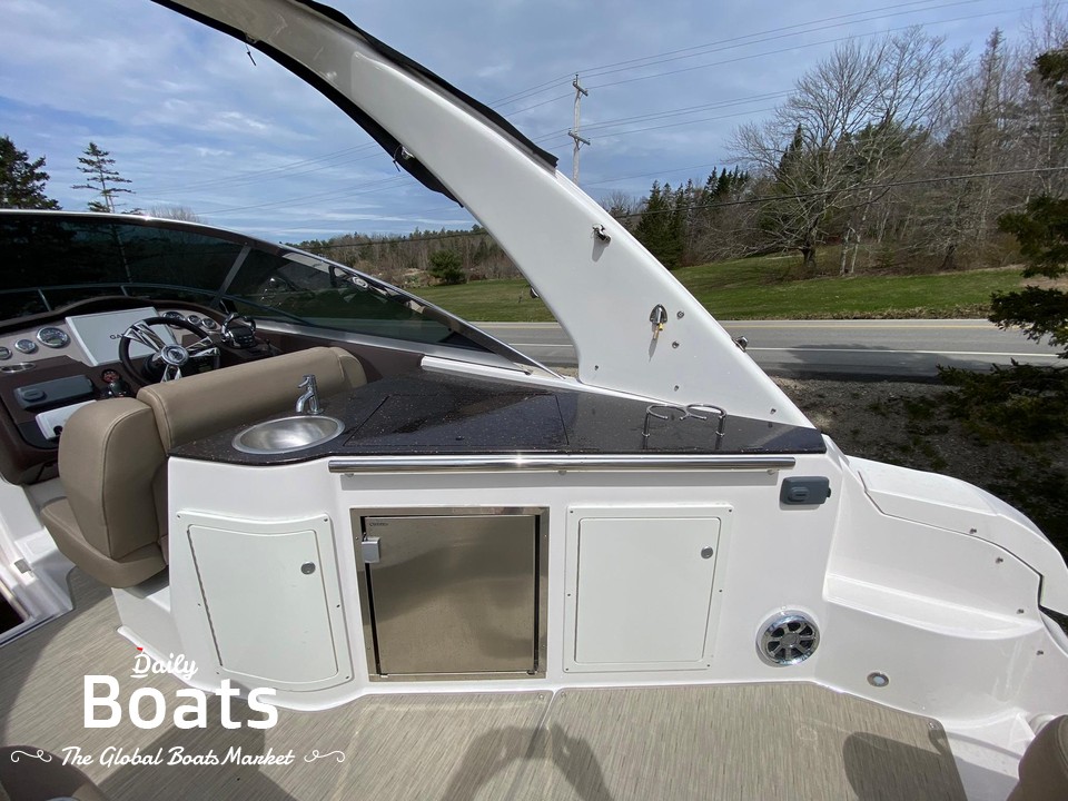 2015 Regal 32 Express for sale. View price, photos and Buy 2015 Regal ...