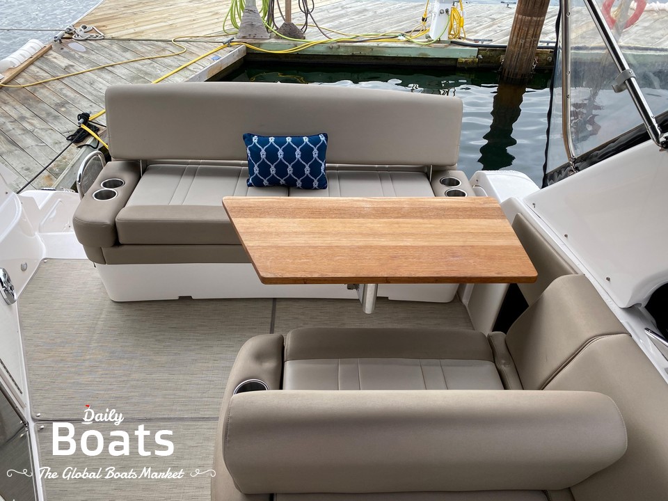 2015 Regal 32 Express for sale. View price, photos and Buy 2015 Regal ...