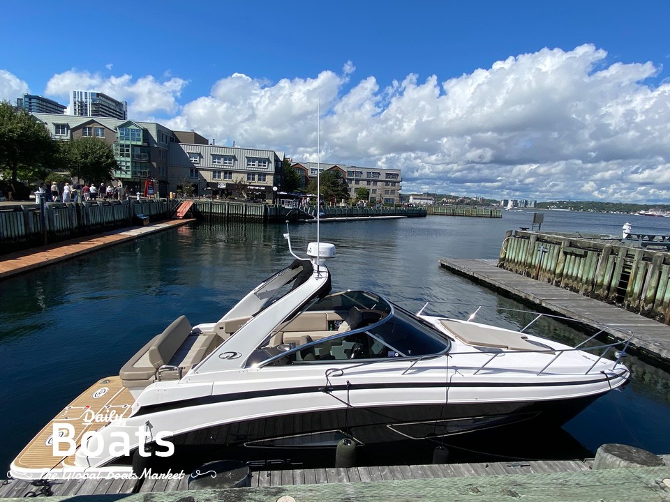 2015 Regal 32 Express for sale. View price, photos and Buy 2015 Regal ...