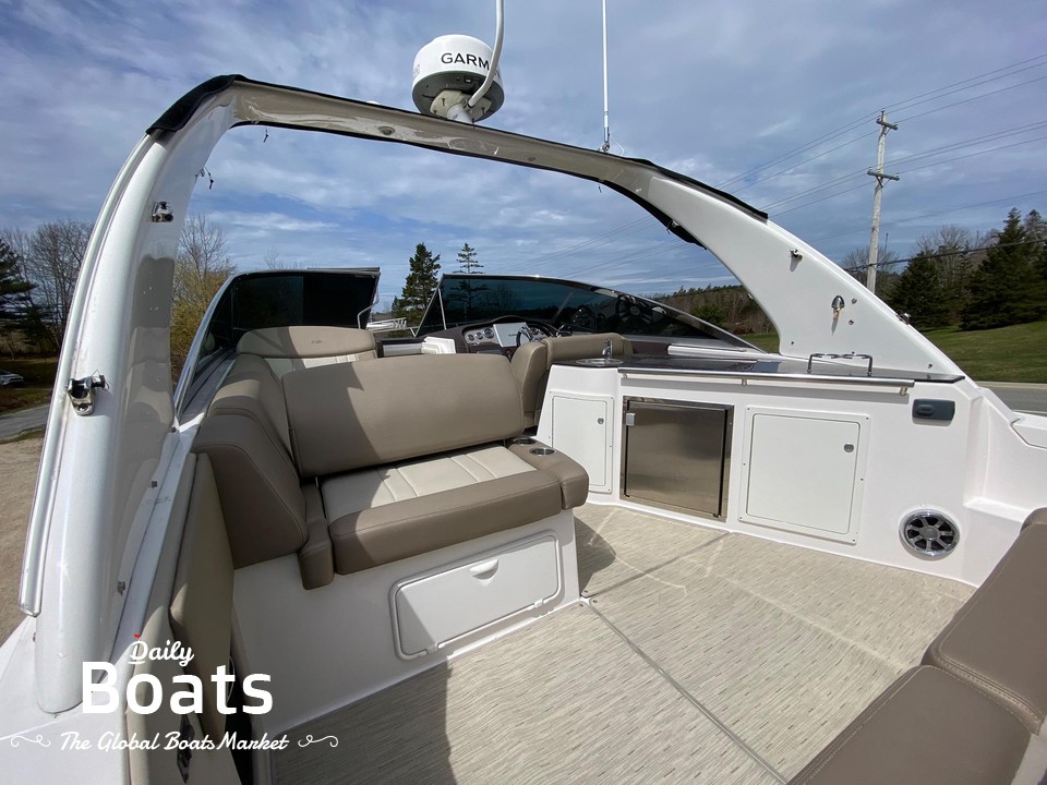 2015 Regal 32 Express for sale. View price, photos and Buy 2015 Regal ...