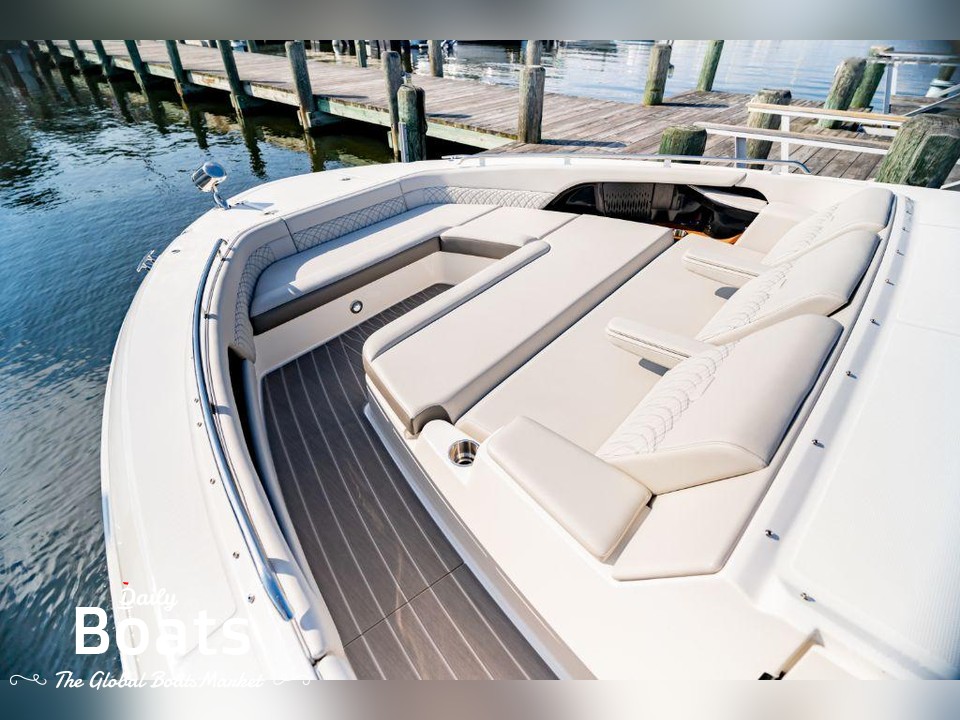 2022 Sea Ray Sundancer 370 Ob for sale. View price, photos and Buy 2022 ...