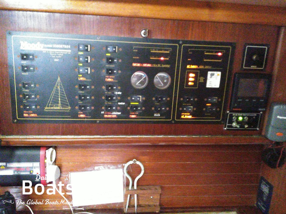 1996 Moody Centercockpit à vendre. Voir le prix, les photos et Acheter 1996 Moody Centercockpit ...