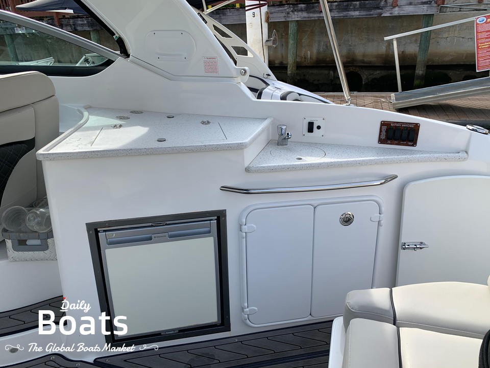 2017 Rinker 320 Express Cruiser for sale. View price, photos and Buy ...