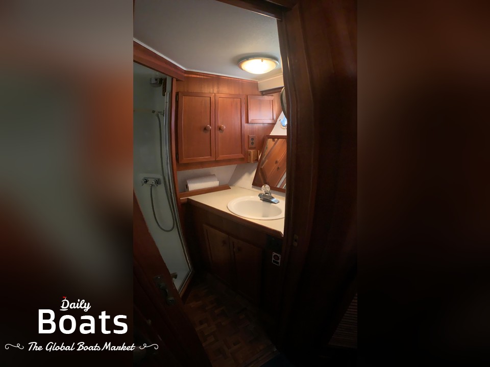 1983 Uniflite 48 Convertible Sport Fisher for sale. View price, photos ...