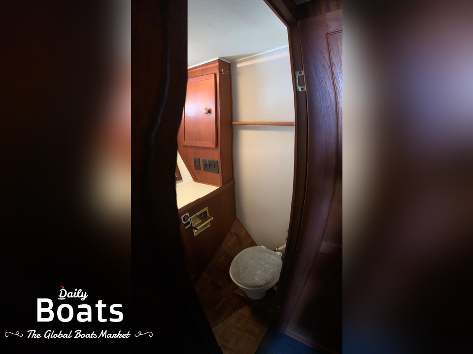 1983 Uniflite 48 Convertible Sport Fisher for sale. View price, photos ...