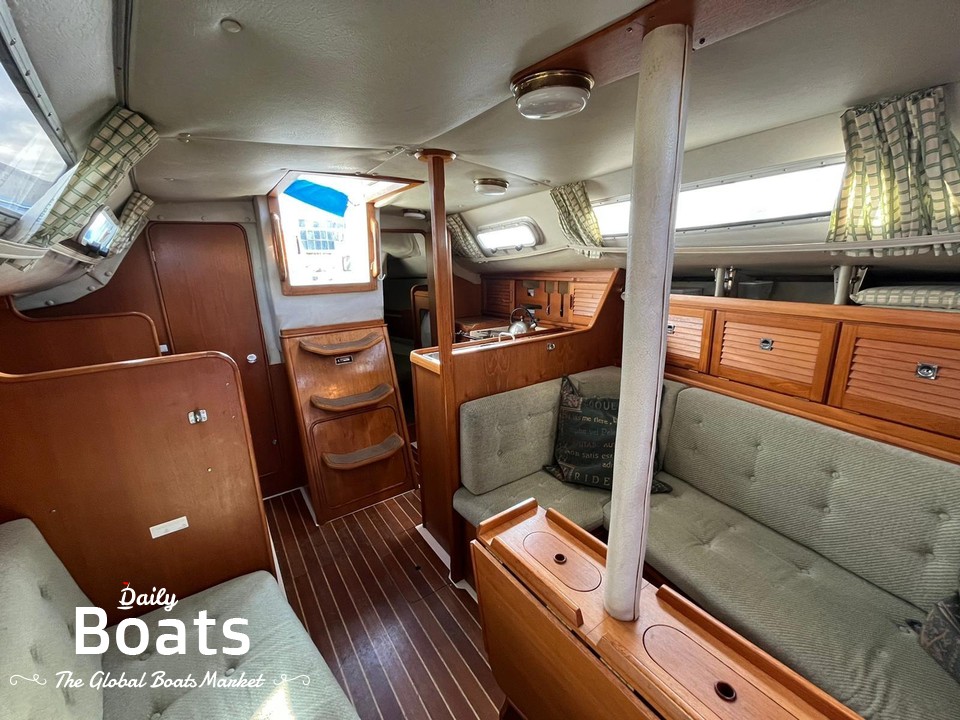 1990 Westerly Storm 33 for sale. View price, photos and Buy 1990 ...