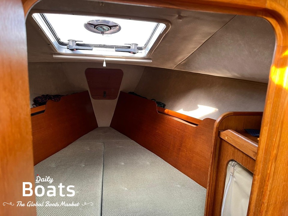 1990 Westerly Storm 33 for sale. View price, photos and Buy 1990 ...