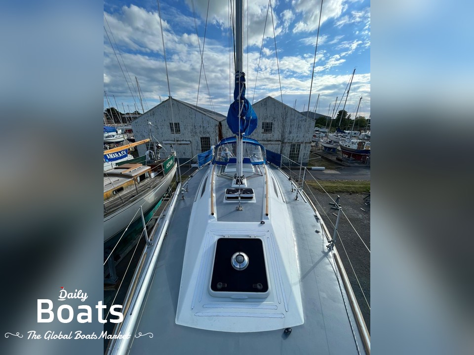1990 Westerly Storm 33 for sale. View price, photos and Buy 1990 ...