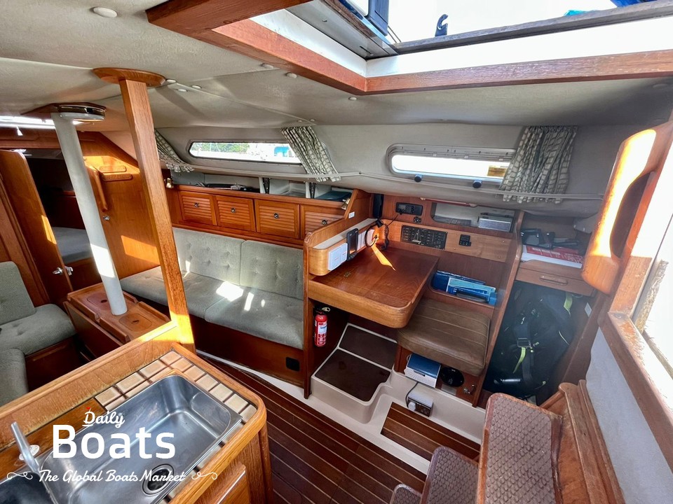 1990 Westerly Storm 33 for sale. View price, photos and Buy 1990 ...