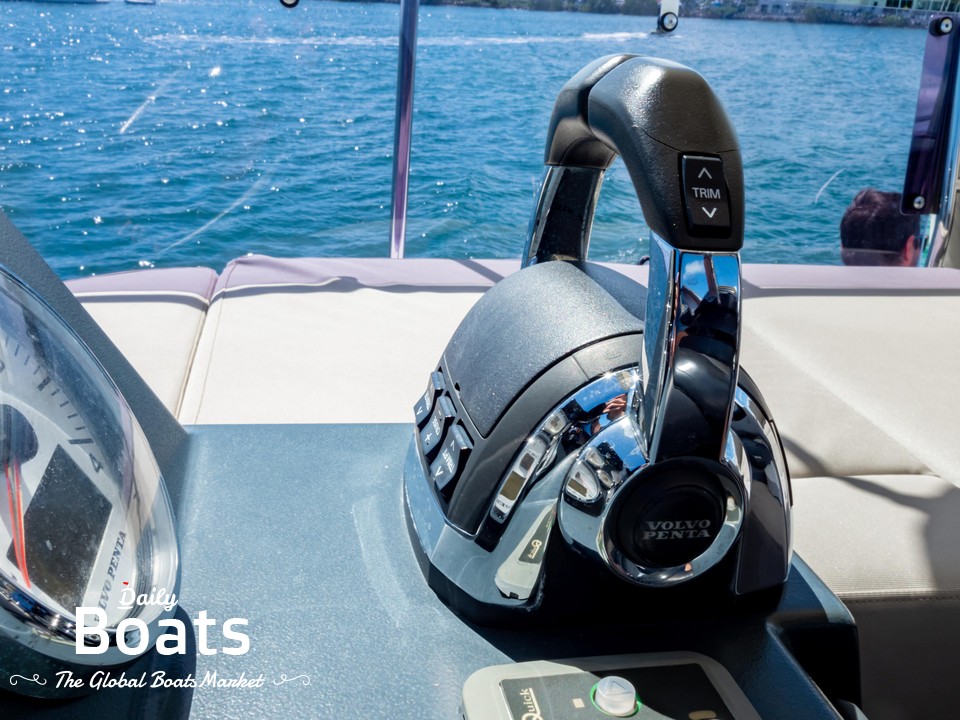 2018 Sealine F380 for sale. View price, photos and Buy 2018 Sealine ...