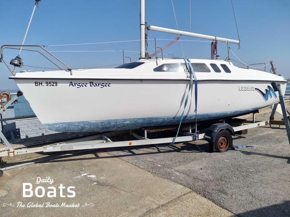 1995 Hunter Legend 23.5 for sale. View price, photos and Buy 1995 ...