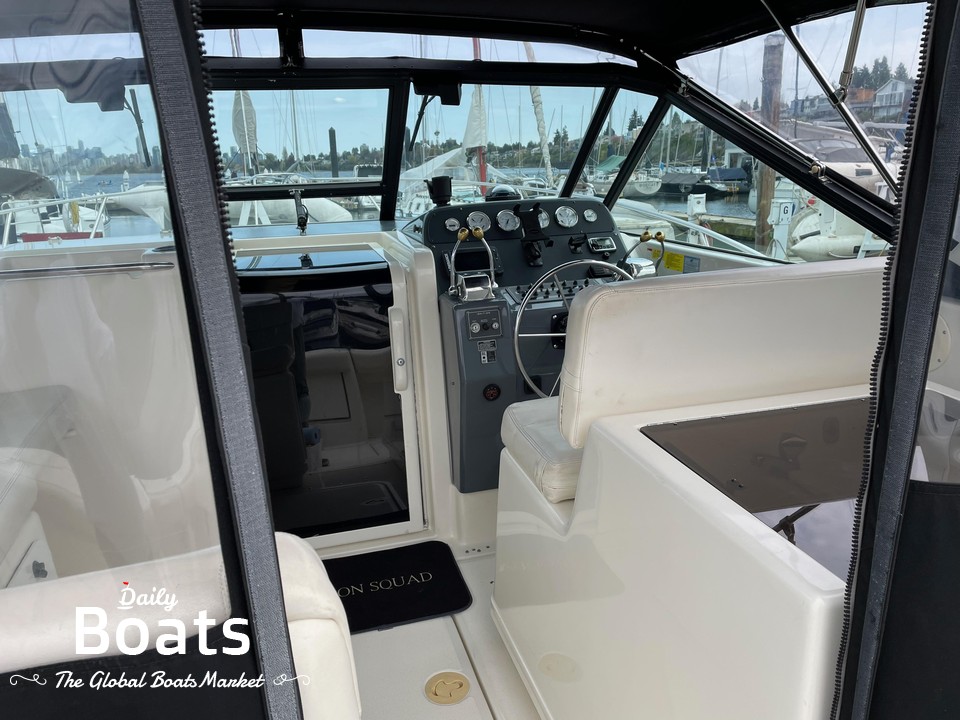 1993 Tiara Sport 31 for sale. View price, photos and Buy 1993 Tiara ...