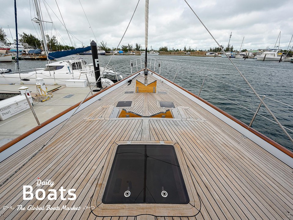 2004 Ted Hood Fontaine Custom 92' Pilothouse for sale. View price ...