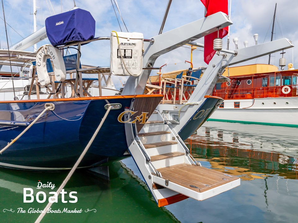 2004 Ted Hood Fontaine Custom 92' Pilothouse for sale. View price ...