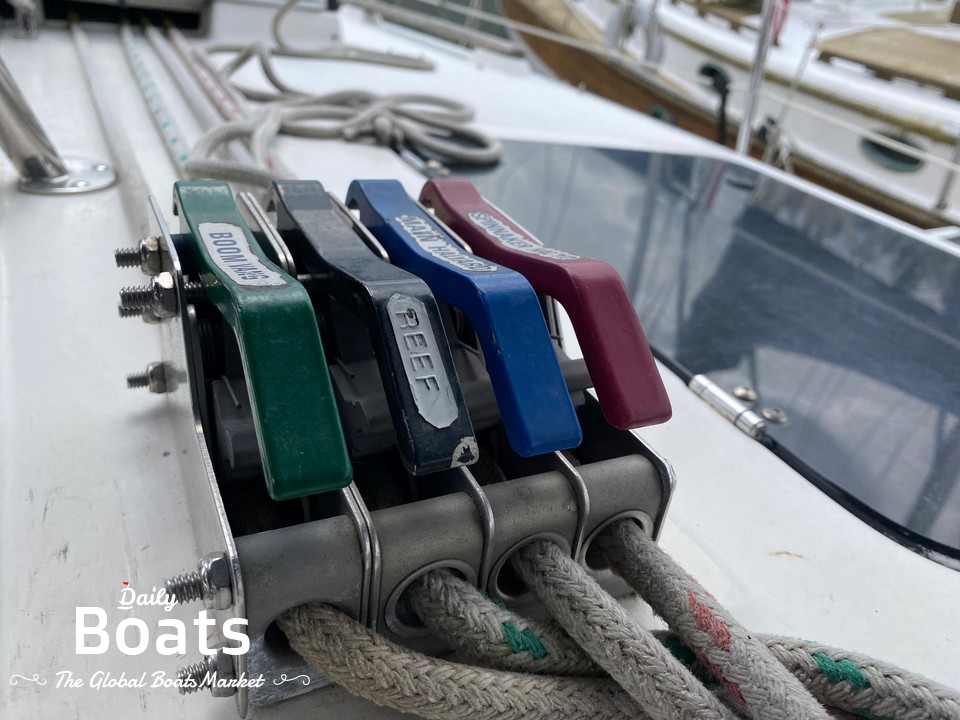 1993 Hunter 37.5 for sale. View price, photos and Buy 1993 Hunter 37.5 ...