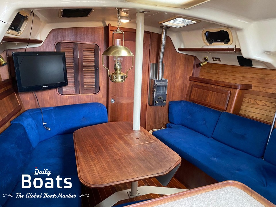 1993 Hunter 37.5 for sale. View price, photos and Buy 1993 Hunter 37.5 ...