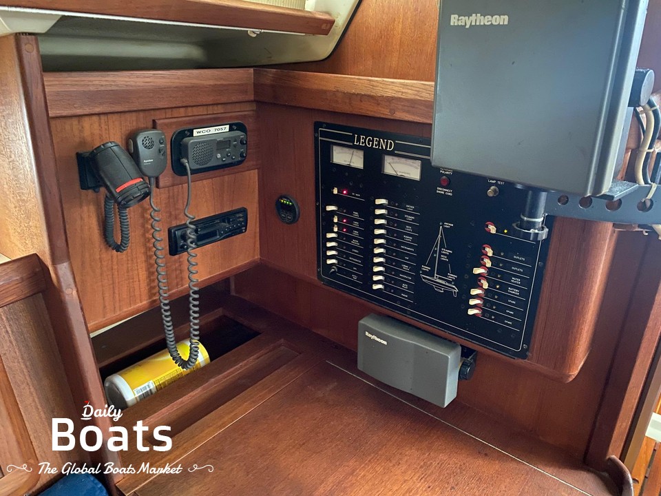 1993 Hunter 37.5 for sale. View price, photos and Buy 1993 Hunter 37.5 ...