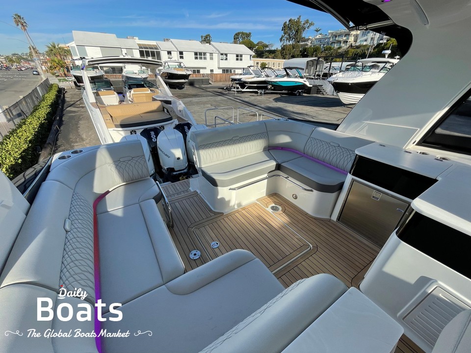 2022 Sea Ray 370 Sundancer Outboard for sale. View price, photos and ...