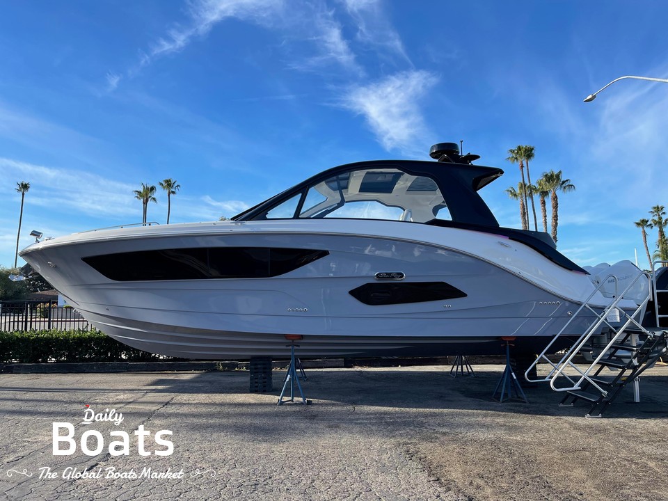 2022 Sea Ray 370 Sundancer Outboard for sale. View price, photos and ...