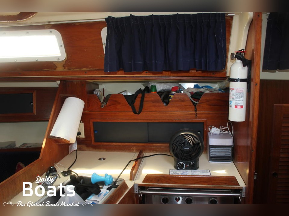 1986 Pearson 33 for sale. View price, photos and Buy 1986 Pearson 33 ...