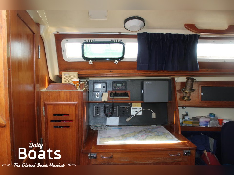 1986 Pearson 33 for sale. View price, photos and Buy 1986 Pearson 33 ...