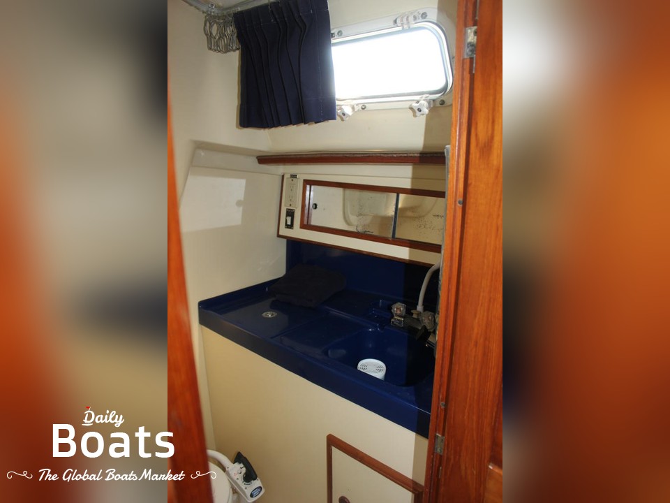 1986 Pearson 33 for sale. View price, photos and Buy 1986 Pearson 33 ...