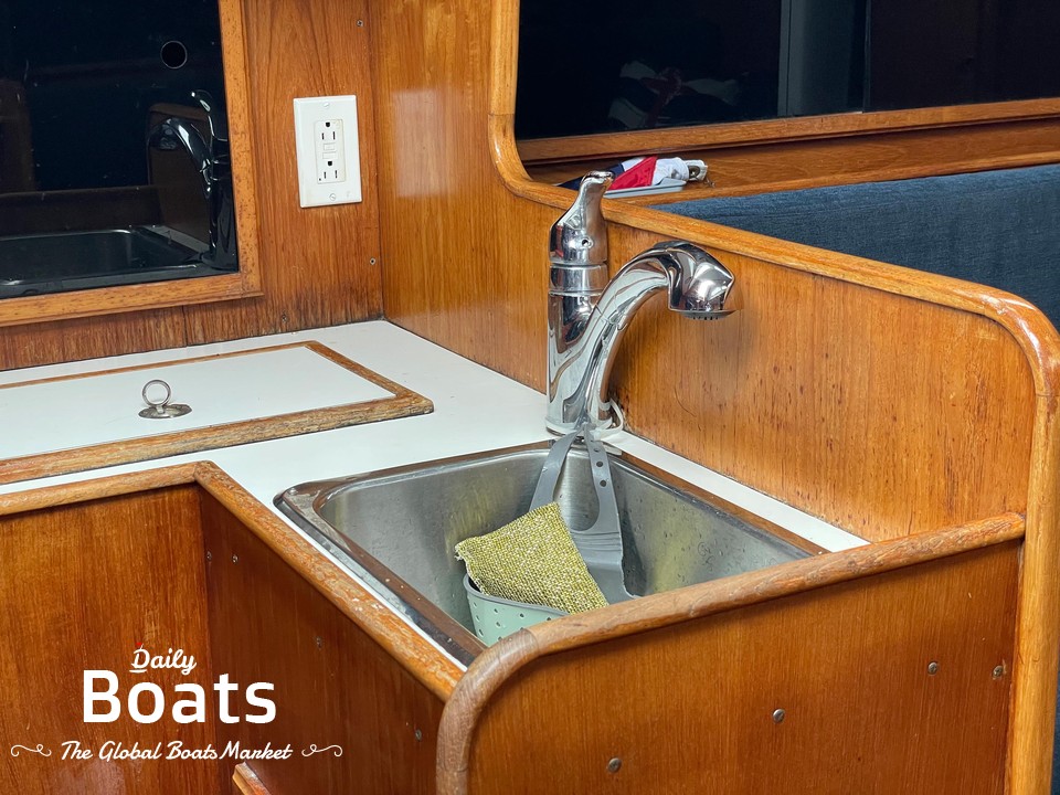 1985 Peterson 37 for sale. View price, photos and Buy 1985 Peterson 37 ...