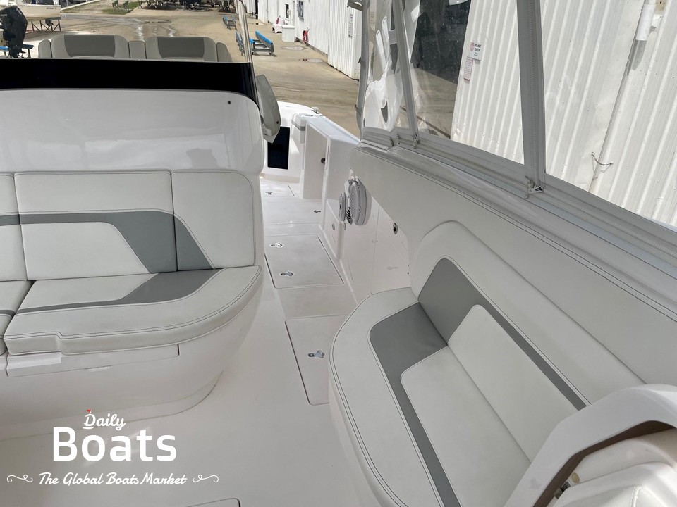 2020 Intrepid 345 Valor for sale. View price, photos and Buy 2020 ...