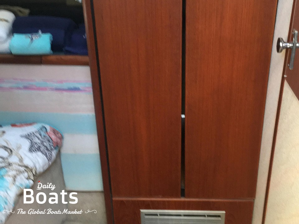 1989 Bayliner 3888 Motoryacht for sale. View price, photos and Buy 1989 ...