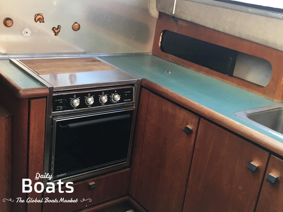 1989 Bayliner 3888 Motoryacht for sale. View price, photos and Buy 1989 ...