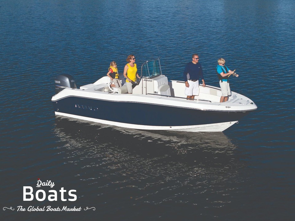 2021 Robalo R200 Center Console for sale. View price, photos and Buy ...