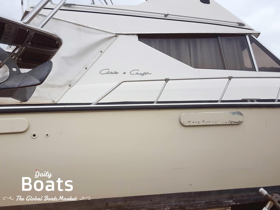 1975 Chris-Craft Flybridge for sale. View price, photos and Buy 1975 ...
