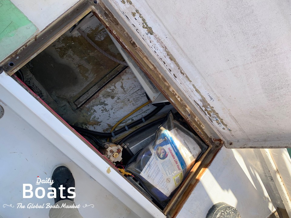 1973 Mariner 32 for sale. View price, photos and Buy 1973 Mariner 32 ...