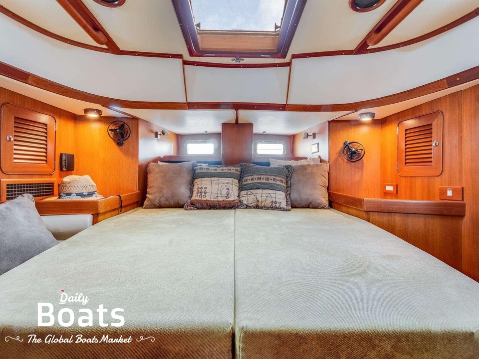 2006 Hylas 49 Center Cockpit for sale. View price, photos and Buy 2006 ...